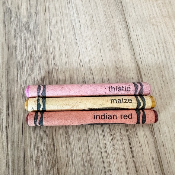 Crayola | Office | Vintage Crayola Crayons 3 Thistle Maize Indian Red ...